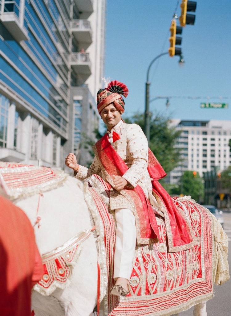 A Guide to Indian Weddings: Traditions and Culture - Amy Kolo